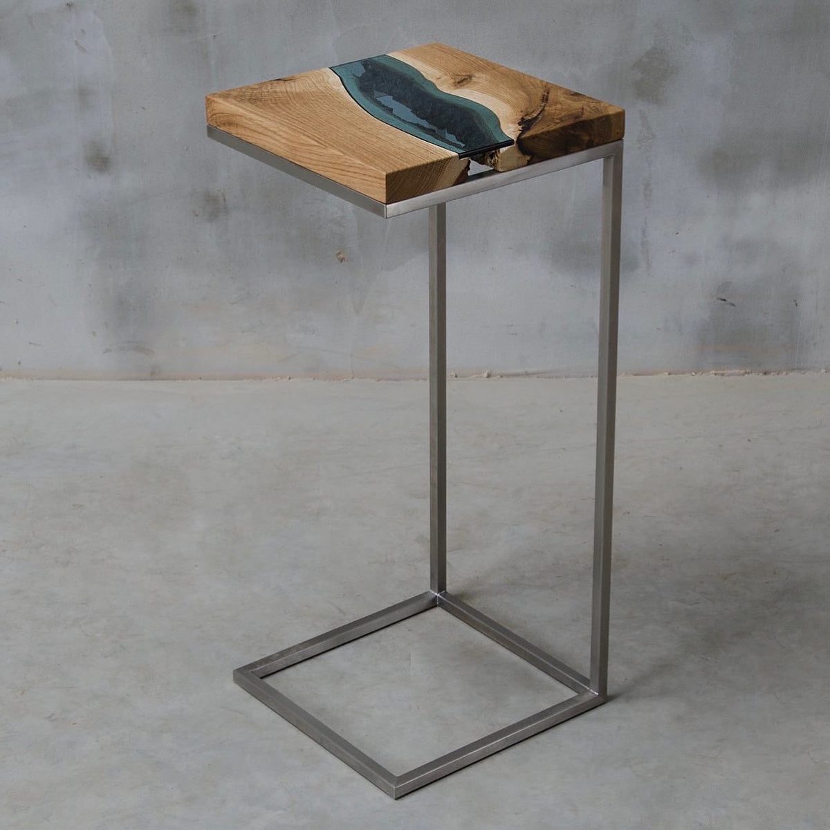 Glass river Live Edge Slide In Side Table – Jeffsfurniture